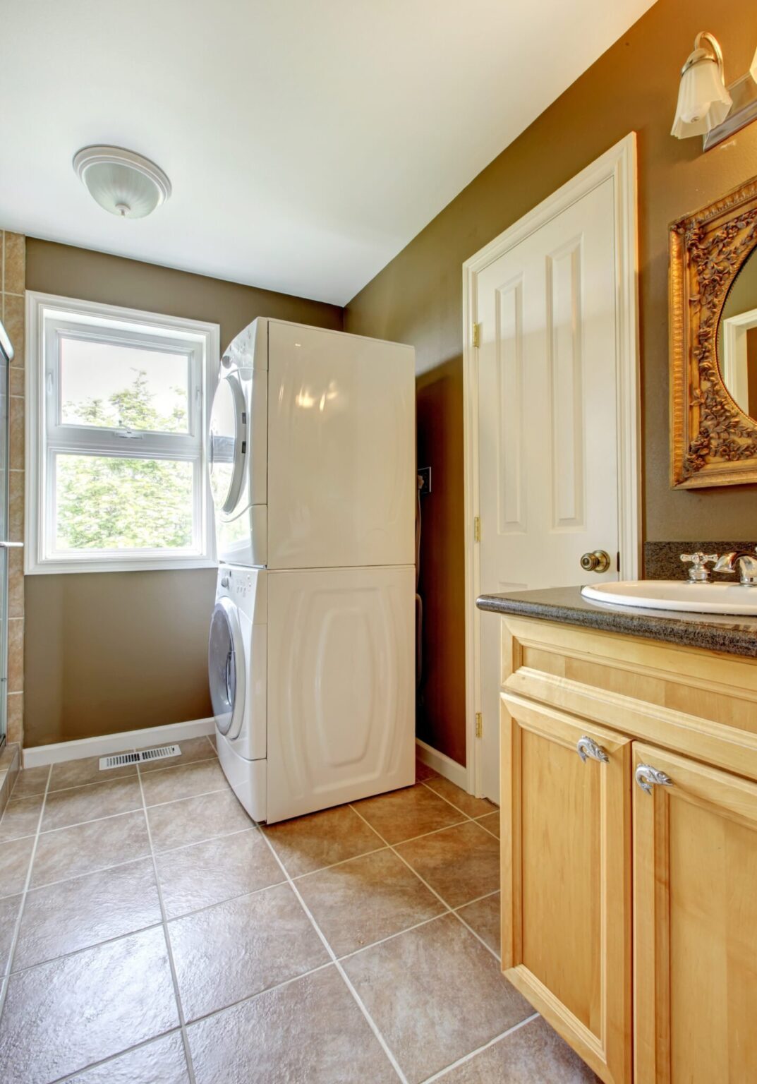 35 Inspiring Laundry Room Color Ideas to Refresh Your Space | Color ...