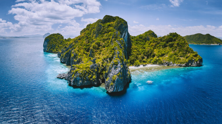 How Does the Ocean Look So Blue When Water Is Crystal Clear? | Color ...