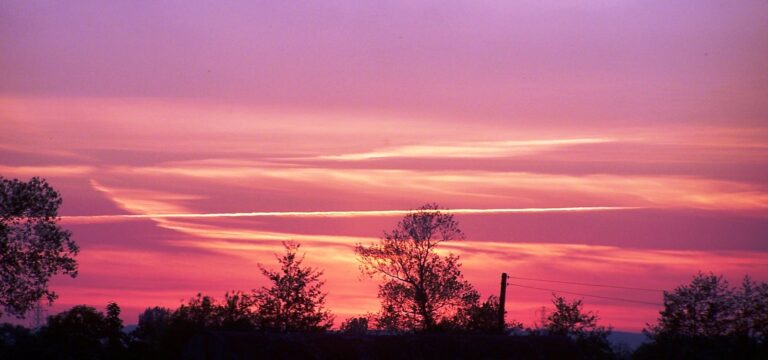 Why Is the Sky Pink? The Science Behind Pink Skies | Color Meanings