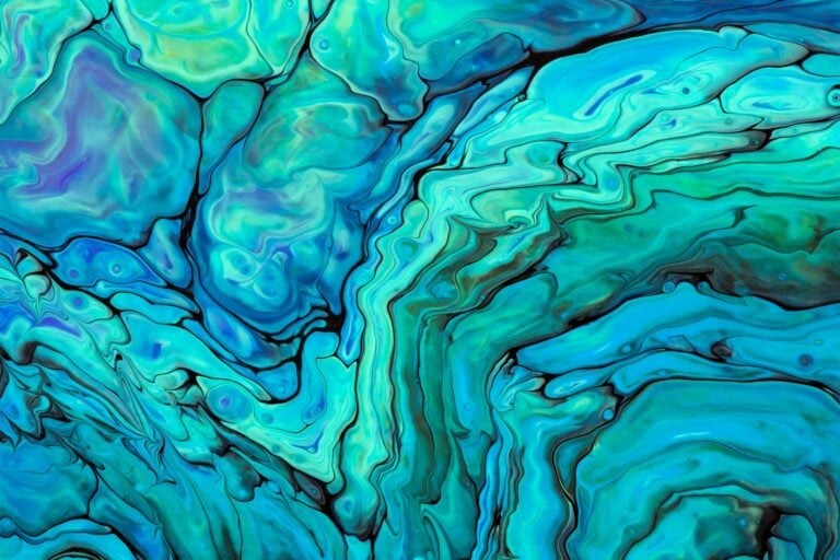 Is It Blue or Green? Why People See Shades of Blue-Green Differently ...